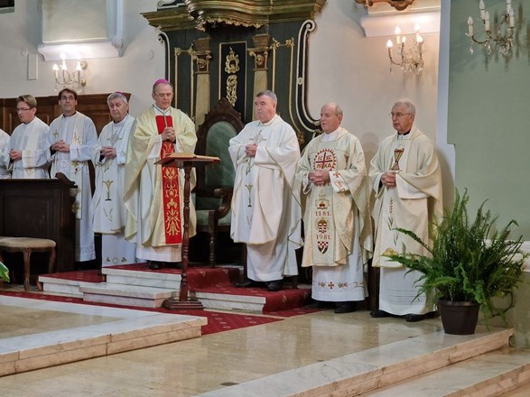 Varaždinska Biskupija - Proslavljena svetkovina sv. Nikole biskupa u istoimenoj varaždinskoj župi